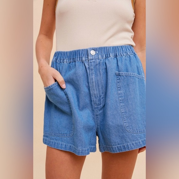 Hem & Thread | Shorts | New Hem Thread Chambray Easy Shorts | Poshmark